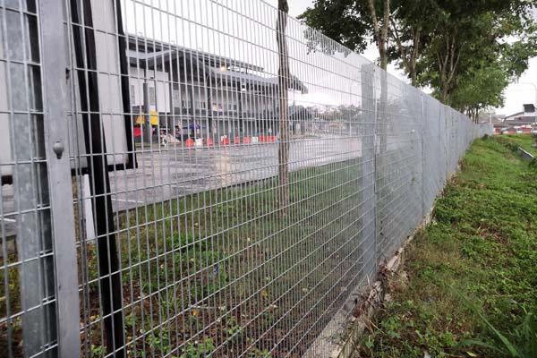 EMU Welded Wire Steel Grille | Engtex Metals Utara